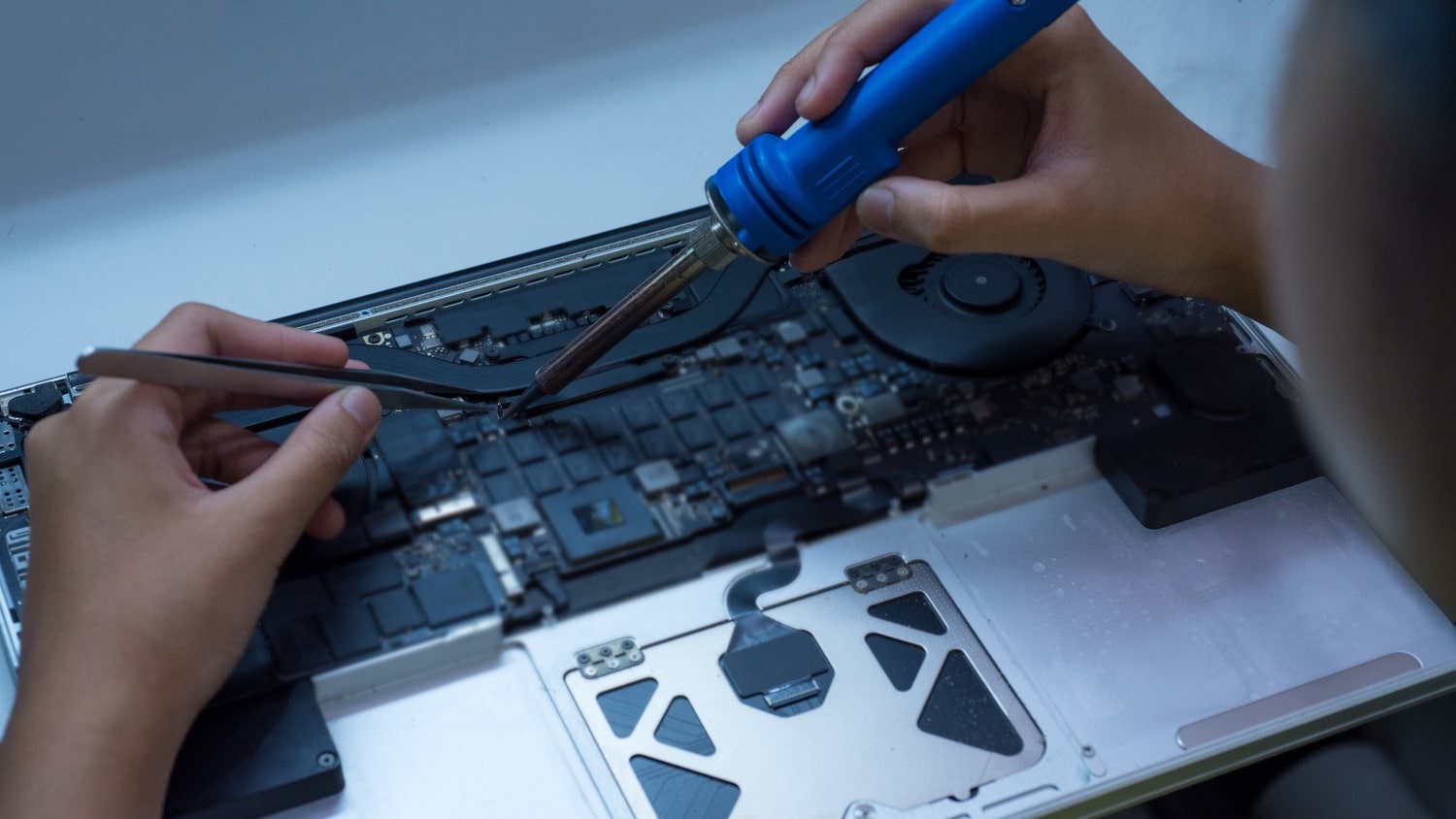 20 Macbook Repairers In North West Melbourne Airtasker AU