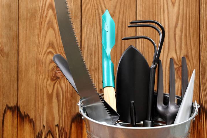 How to Clean and Sharpen Garden Tools | Airtasker US
