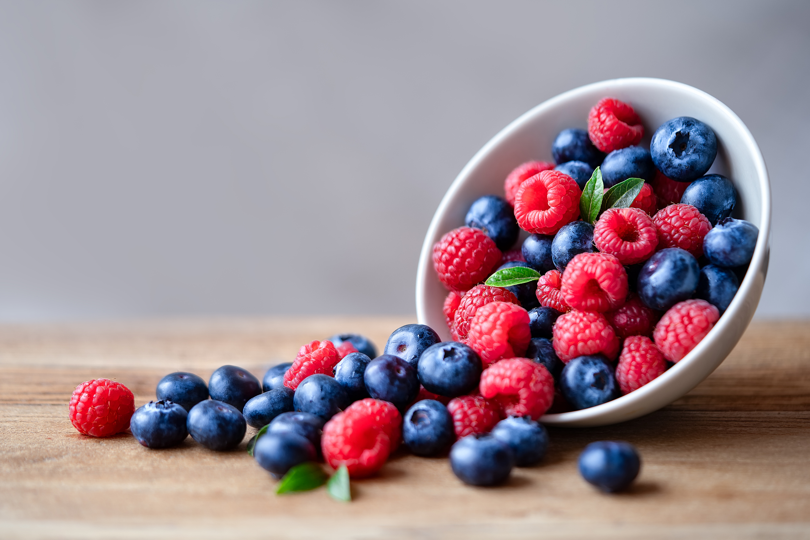 Blueberries vs Raspberries: How to Differentiate Them? | Airtasker UK