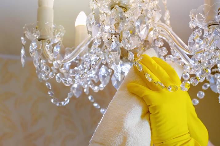 How to Clean Light Fixtures | Airtasker UK