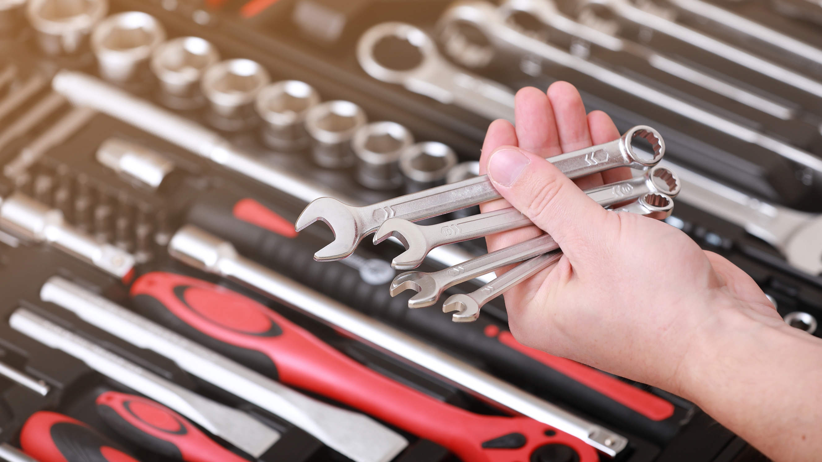 Spanner vs Wrench: Choosing the Right Tool for the Job | Airtasker UK