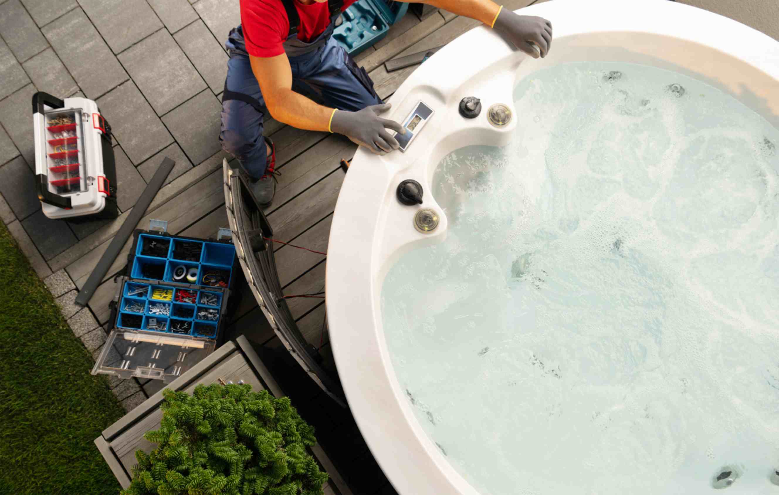 Find 20 Trusted Hot Tub Removals Experts in West Midlands | Airtasker UK