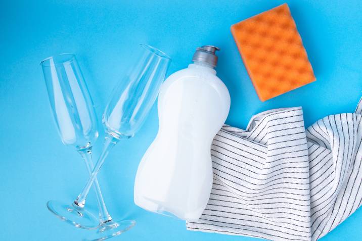 How to Clean Wine Glasses | Airtasker US