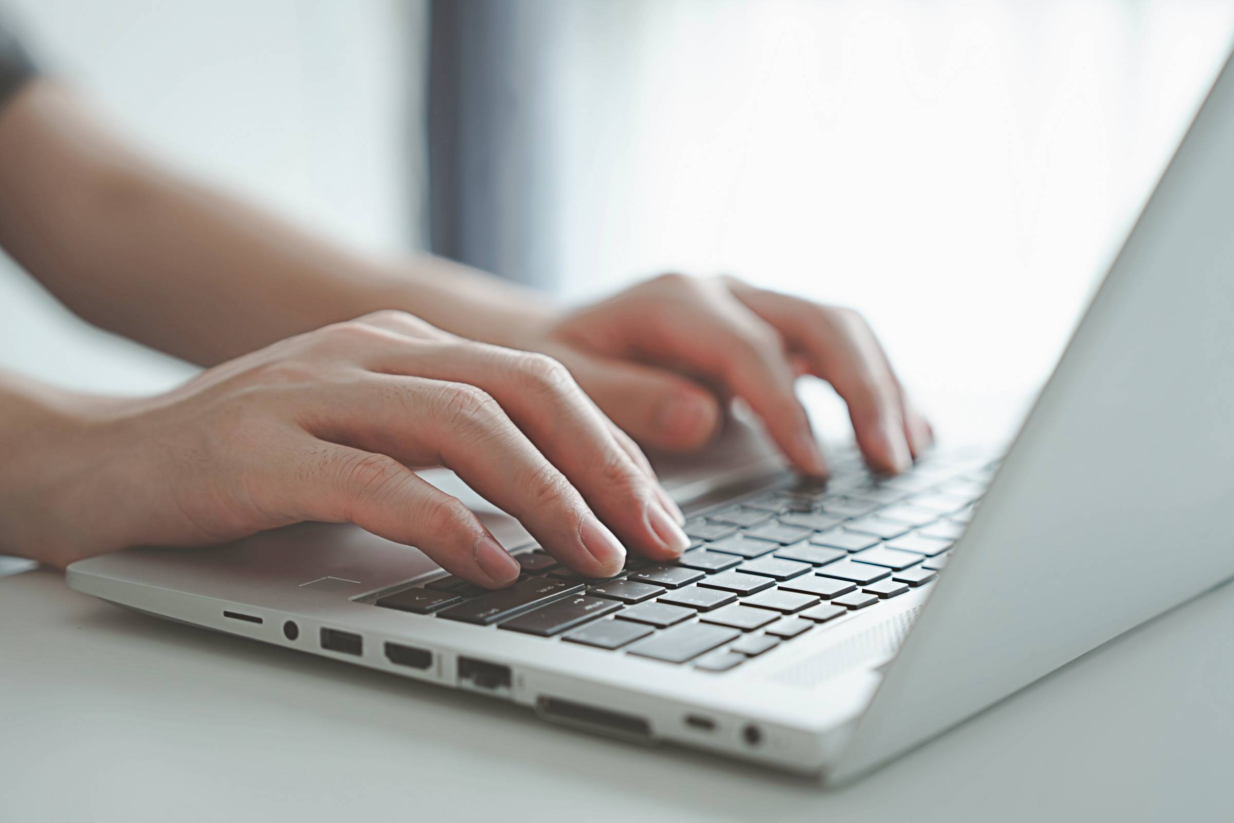 Blogger vs. Vlogger: How Are They Different? | Airtasker US